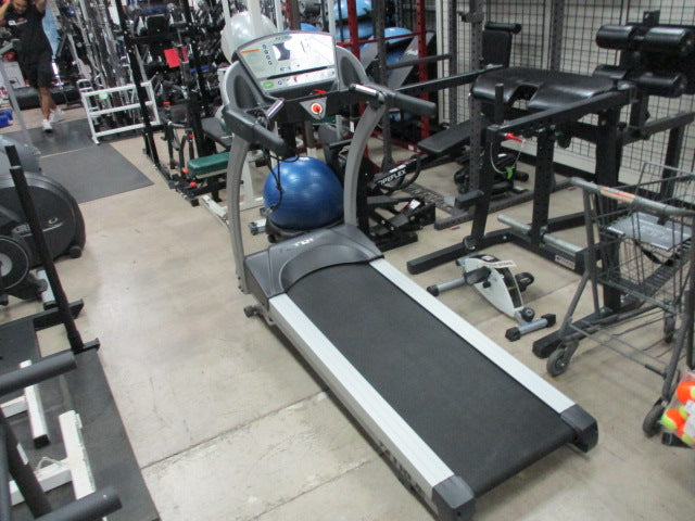 Used True M50 Treadmill – cssportinggoods
