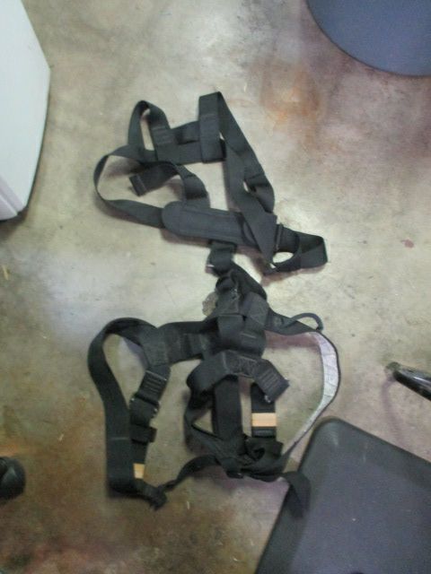 Used Yates Life Safety Full Body Harness - damaged straps – cssportinggoods